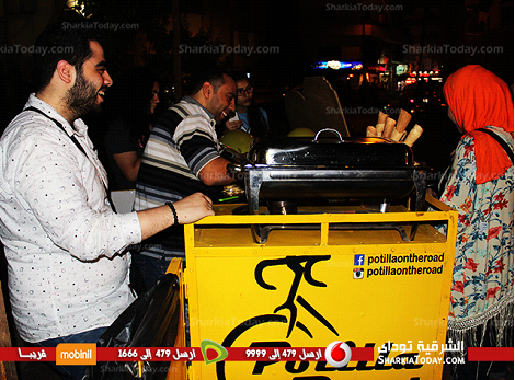 بالفيديو .. عربية البطاطا المشوية فى الزقازيق بشكل جديد | الشرقية توداي